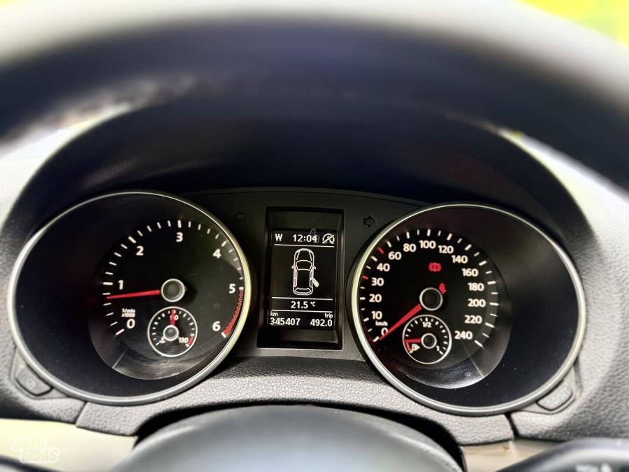 Grey Volkswagen Golf 2011 in Vilnius, with an engine capacity of 1.60 L and mileage of 329 thousand km for 2200 €, photo 9 on AUTOMOTO.COM.LV