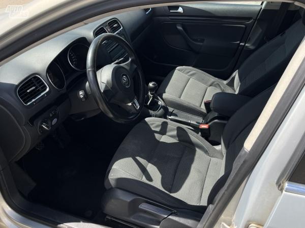 Pelēks Volkswagen Golf 2011 Marijampole, ar dzinēja tilpumu 1.40 L un nobraukumu 225 tūkst. km par 2950 €, foto 10 vietnē AUTOMOTO.COM.LV