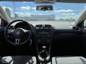 Grey Volkswagen Golf 2011 in Marijampole, with an engine capacity of 1.40 L and mileage of 225 thousand km for 2950 €, photo 13 on AUTOMOTO.COM.LV