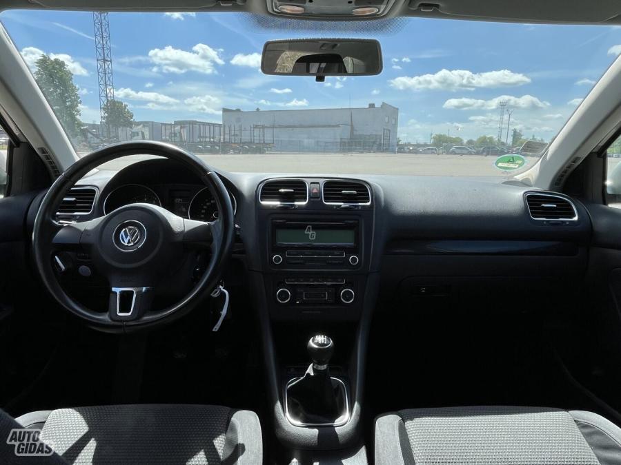 Grey Volkswagen Golf 2011 in Marijampole, with an engine capacity of 1.40 L and mileage of 225 thousand km for 2950 €, photo 13 on AUTOMOTO.COM.LV