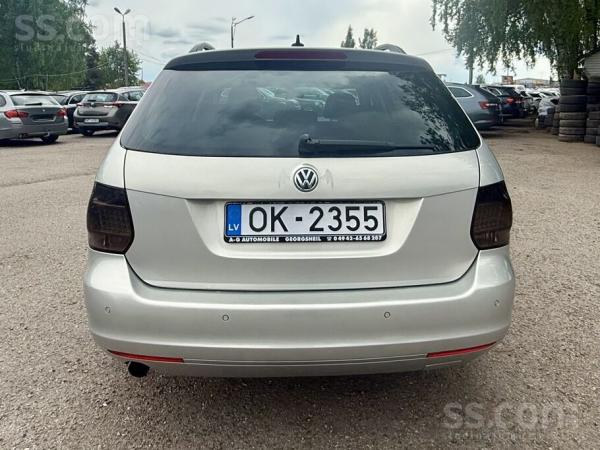 Grey Volkswagen Golf 2011 in Riga, with an engine capacity of 1.60 L and mileage of 0 thousand km for 4550 €, photo 8 on AUTOMOTO.COM.LV