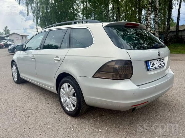 Grey Volkswagen Golf 2011 in Riga, with an engine capacity of 1.60 L and mileage of 0 thousand km for 4550 €, photo 10 on AUTOMOTO.COM.LV