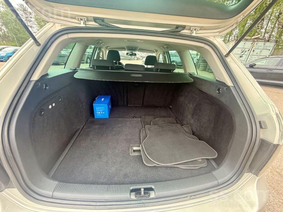 Grey Volkswagen Golf 2011 in Riga, with an engine capacity of 1.60 L and mileage of 0 thousand km for 4550 €, photo 23 on AUTOMOTO.COM.LV
