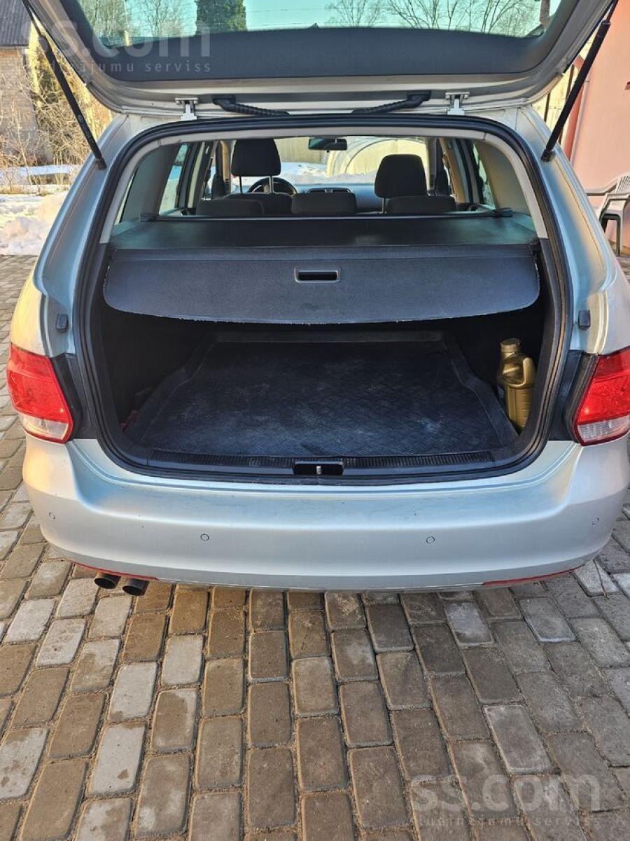 Grey Volkswagen Golf 2011 in Ogre, with an engine capacity of 1.40 L and mileage of 27 thousand km for 3350 €, photo 11 on AUTOMOTO.COM.LV
