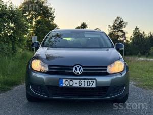 Grey Volkswagen Golf 2011 in Riga, with an engine capacity of 1.60 L and mileage of 364 thousand km for 3200 €, photo 3 on AUTOMOTO.COM.LV