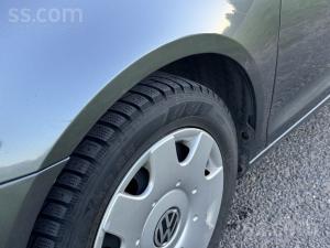 Grey Volkswagen Golf 2011 in Riga, with an engine capacity of 1.60 L and mileage of 364 thousand km for 3200 €, photo 11 on AUTOMOTO.COM.LV