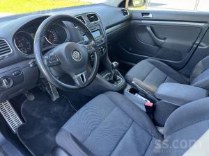 Grey Volkswagen Golf 2011 in Riga, with an engine capacity of 1.60 L and mileage of 364 thousand km for 3200 €, photo 16 on AUTOMOTO.COM.LV