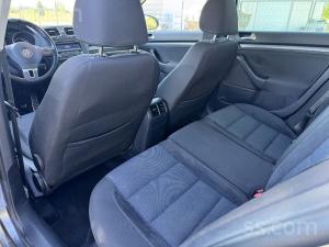 Grey Volkswagen Golf 2011 in Riga, with an engine capacity of 1.60 L and mileage of 364 thousand km for 3200 €, photo 25 on AUTOMOTO.COM.LV