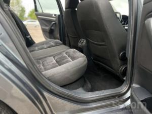 Pelēks Volkswagen Golf 2011 Jēkabpils, ar dzinēja tilpumu 2.00 L un nobraukumu 351 tūkst. km par 4500 €, foto 12 vietnē AUTOMOTO.COM.LV