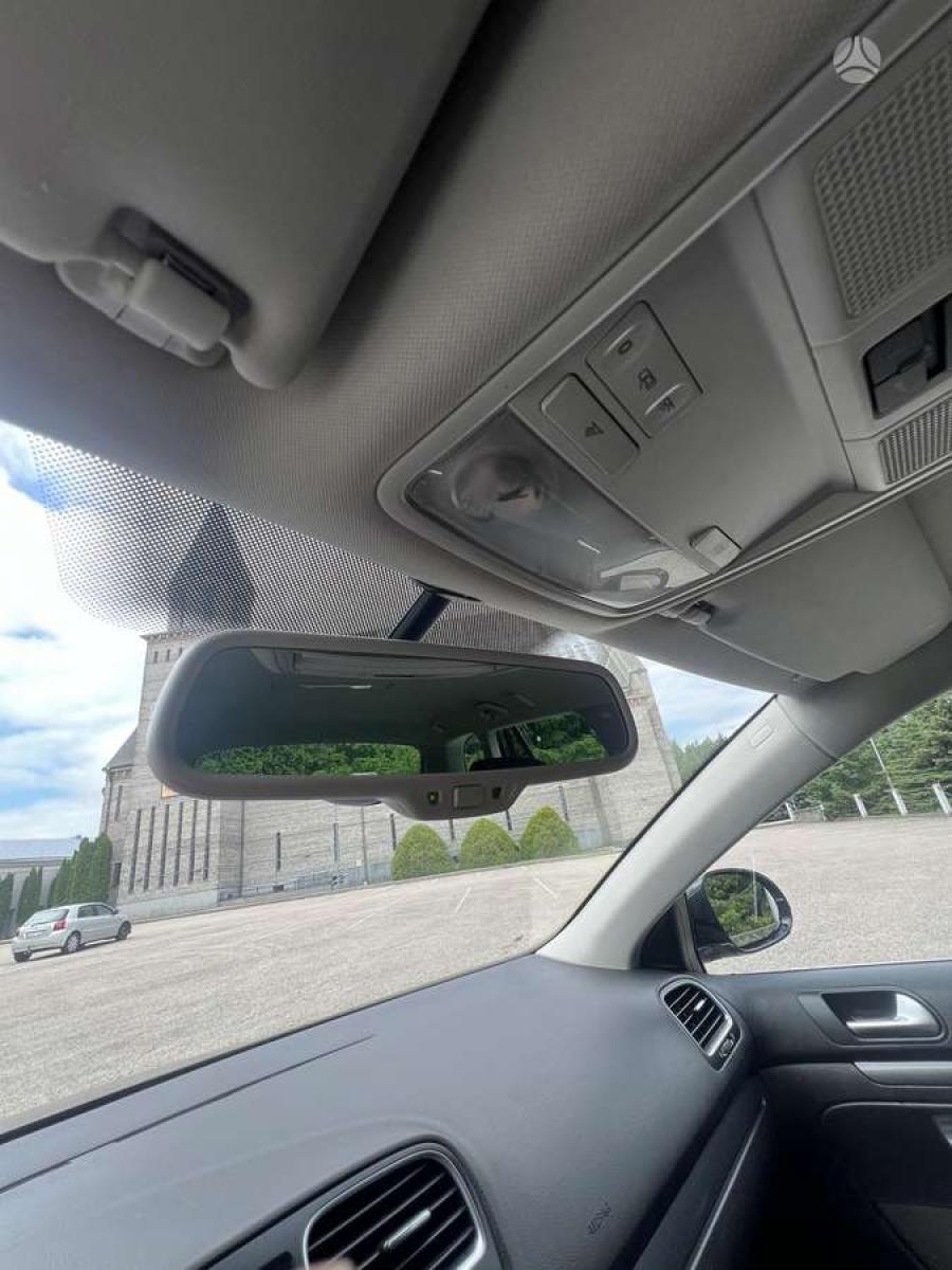 Grey Volkswagen Golf 2011 in Alytus, with an engine capacity of 1.60 L and mileage of 297 thousand km for 4750 €, photo 25 on AUTOMOTO.COM.LV