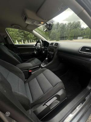 Grey Volkswagen Golf 2011 in Alytus, with an engine capacity of 1.60 L and mileage of 297 thousand km for 4750 €, photo 27 on AUTOMOTO.COM.LV