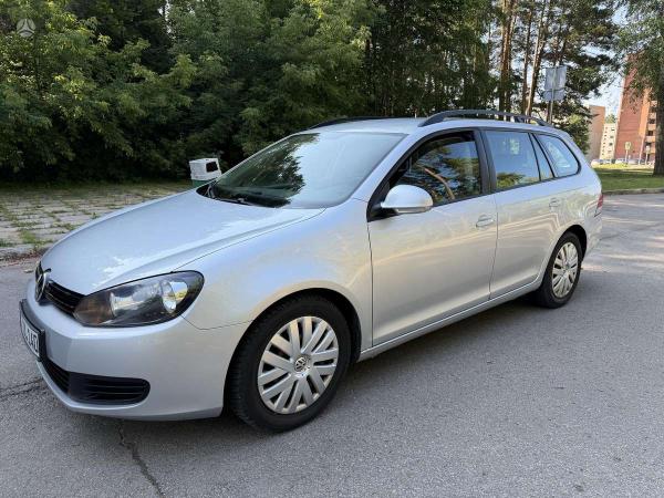 Grey Volkswagen Golf 2011 in Visaginas, with an engine capacity of 1.60 L and mileage of 216 thousand km for 2750 €, photo 2 on AUTOMOTO.COM.LV