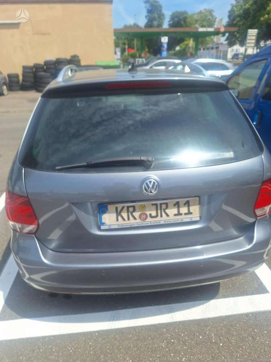 Pelēks Volkswagen Golf 2011 Jurbarkas, ar dzinēja tilpumu 1.97 L un nobraukumu 236 tūkst. km par 3299 €, foto 4 vietnē AUTOMOTO.COM.LV