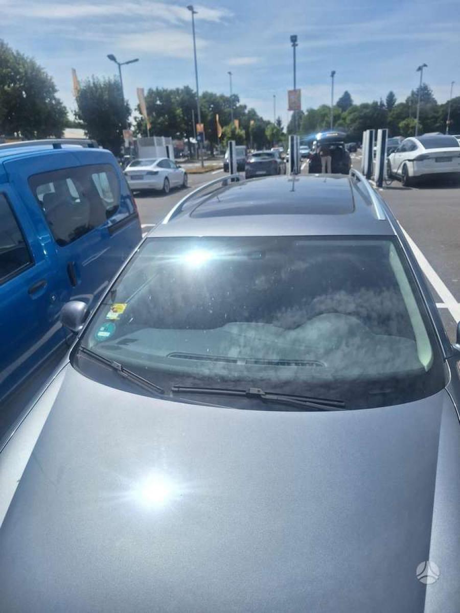 Pelēks Volkswagen Golf 2011 Jurbarkas, ar dzinēja tilpumu 1.97 L un nobraukumu 236 tūkst. km par 3299 €, foto 5 vietnē AUTOMOTO.COM.LV