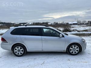 Grey Volkswagen Golf 2011 in Riga, with an engine capacity of 1.60 L and mileage of 368 thousand km for 2500 €, photo 6 on AUTOMOTO.COM.LV