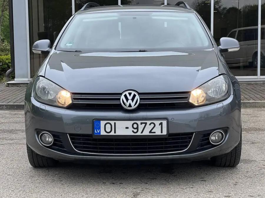 Pelēks Volkswagen Golf 2011 Jēkabpils, ar dzinēja tilpumu 2.00 L un nobraukumu 351 tūkst. km par 4500 €, foto 5 vietnē AUTOMOTO.COM.LV
