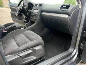 Pelēks Volkswagen Golf 2011 Jēkabpils, ar dzinēja tilpumu 2.00 L un nobraukumu 351 tūkst. km par 4500 €, foto 13 vietnē AUTOMOTO.COM.LV