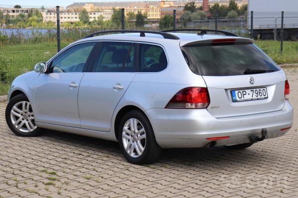 Pelēks Volkswagen Golf 2011 Rīga, ar dzinēja tilpumu 1.60 L un nobraukumu 221 tūkst. km par 3950 €, foto 10 vietnē AUTOMOTO.COM.LV