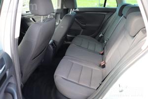 Pelēks Volkswagen Golf 2011 Rīga, ar dzinēja tilpumu 1.60 L un nobraukumu 221 tūkst. km par 3950 €, foto 16 vietnē AUTOMOTO.COM.LV