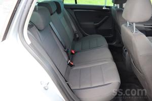 Pelēks Volkswagen Golf 2011 Rīga, ar dzinēja tilpumu 1.60 L un nobraukumu 221 tūkst. km par 3950 €, foto 19 vietnē AUTOMOTO.COM.LV