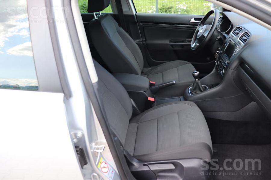 Pelēks Volkswagen Golf 2011 Rīga, ar dzinēja tilpumu 1.60 L un nobraukumu 221 tūkst. km par 3950 €, foto 20 vietnē AUTOMOTO.COM.LV