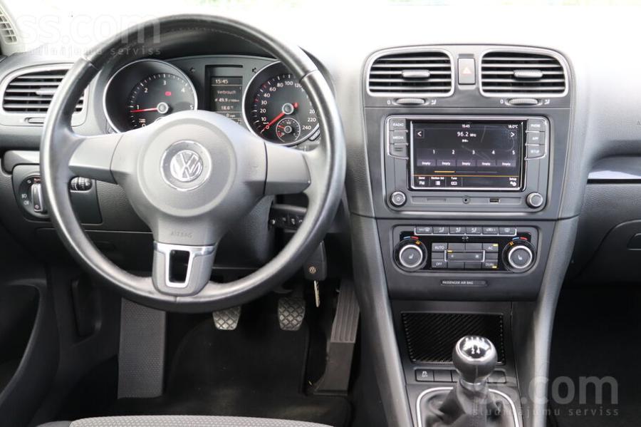 Pelēks Volkswagen Golf 2011 Rīga, ar dzinēja tilpumu 1.60 L un nobraukumu 221 tūkst. km par 3950 €, foto 22 vietnē AUTOMOTO.COM.LV