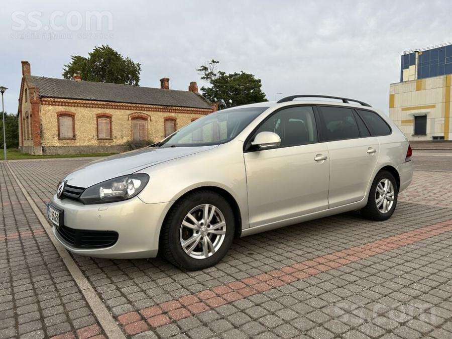 Grey Volkswagen Golf 2011 in Ventspils, with an engine capacity of 1.60 L and mileage of 274 thousand km for 2600 €, photo 1 on AUTOMOTO.COM.LV