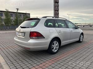 Grey Volkswagen Golf 2011 in Ventspils, with an engine capacity of 1.60 L and mileage of 274 thousand km for 2600 €, photo 5 on AUTOMOTO.COM.LV