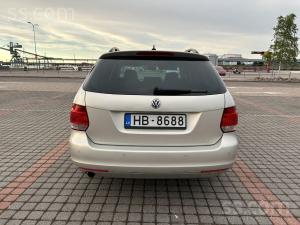 Grey Volkswagen Golf 2011 in Ventspils, with an engine capacity of 1.60 L and mileage of 274 thousand km for 2600 €, photo 6 on AUTOMOTO.COM.LV