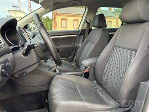 Grey Volkswagen Golf 2011 in Ventspils, with an engine capacity of 1.60 L and mileage of 274 thousand km for 2600 €, photo 9 on AUTOMOTO.COM.LV