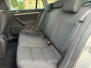 Grey Volkswagen Golf 2011 in Ventspils, with an engine capacity of 1.60 L and mileage of 274 thousand km for 2600 €, photo 12 on AUTOMOTO.COM.LV