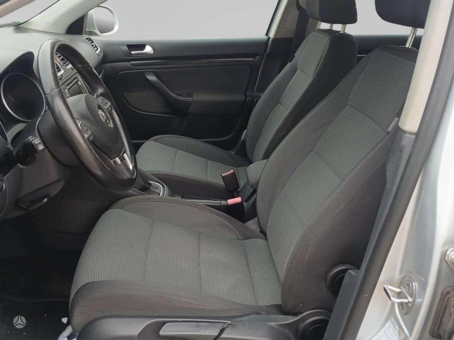 Grey Volkswagen Golf 2011 in Vilnius, with an engine capacity of 2.00 L and mileage of 316 thousand km for 3490 €, photo 9 on AUTOMOTO.COM.LV