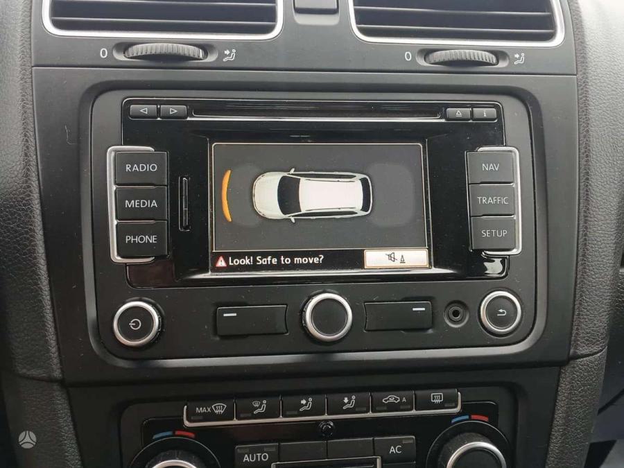 Grey Volkswagen Golf 2011 in Vilnius, with an engine capacity of 2.00 L and mileage of 316 thousand km for 3490 €, photo 12 on AUTOMOTO.COM.LV