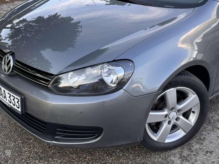 Pelēks Volkswagen Golf 2011 Jonava, ar dzinēja tilpumu 1.60 L un nobraukumu 298 tūkst. km par 3850 €, foto 3 vietnē AUTOMOTO.COM.LV