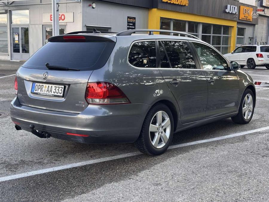 Pelēks Volkswagen Golf 2011 Jonava, ar dzinēja tilpumu 1.60 L un nobraukumu 298 tūkst. km par 3850 €, foto 12 vietnē AUTOMOTO.COM.LV