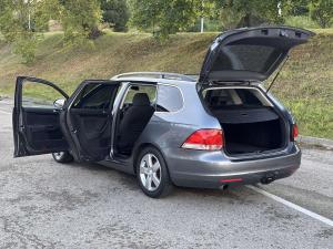 Pelēks Volkswagen Golf 2011 Jonava, ar dzinēja tilpumu 1.60 L un nobraukumu 298 tūkst. km par 3850 €, foto 9 vietnē AUTOMOTO.COM.LV