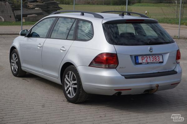 Volkswagen Golf 2011 Kvietiniai vietnē Pelēks Volkswagen Golf 2011 Kvietiniai, ar dzinēja tilpumu 1.60 L un nobraukumu 393 tūkst. km par 2200 €, foto 5 vietnē AUTOMOTO.COM.LV