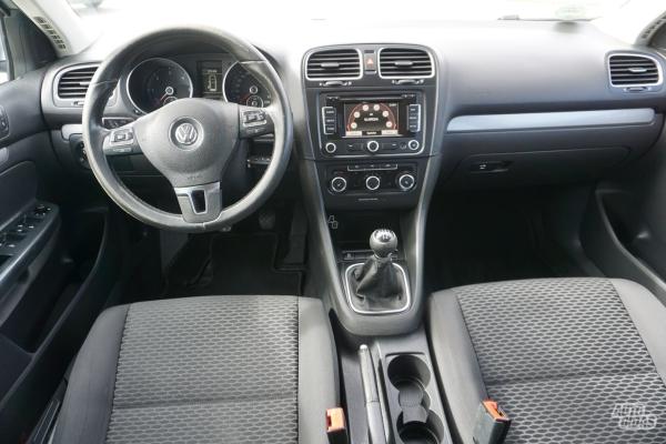 Volkswagen Golf 2011 Kvietiniai vietnē Pelēks Volkswagen Golf 2011 Kvietiniai, ar dzinēja tilpumu 1.60 L un nobraukumu 393 tūkst. km par 2200 €, foto 8 vietnē AUTOMOTO.COM.LV