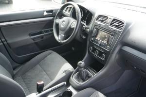 Pelēks Volkswagen Golf 2011 Kvietiniai, ar dzinēja tilpumu 1.60 L un nobraukumu 393 tūkst. km par 2200 €, foto 9 vietnē AUTOMOTO.COM.LV