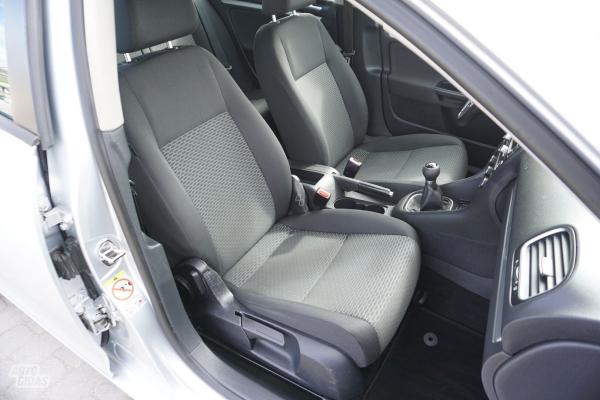 Volkswagen Golf 2011 Kvietiniai vietnē Pelēks Volkswagen Golf 2011 Kvietiniai, ar dzinēja tilpumu 1.60 L un nobraukumu 393 tūkst. km par 2200 €, foto 11 vietnē AUTOMOTO.COM.LV