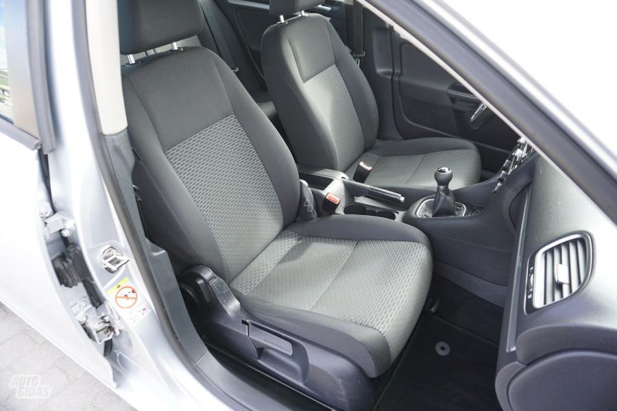 Pelēks Volkswagen Golf 2011 Kvietiniai, ar dzinēja tilpumu 1.60 L un nobraukumu 393 tūkst. km par 2200 €, foto 11 vietnē AUTOMOTO.COM.LV