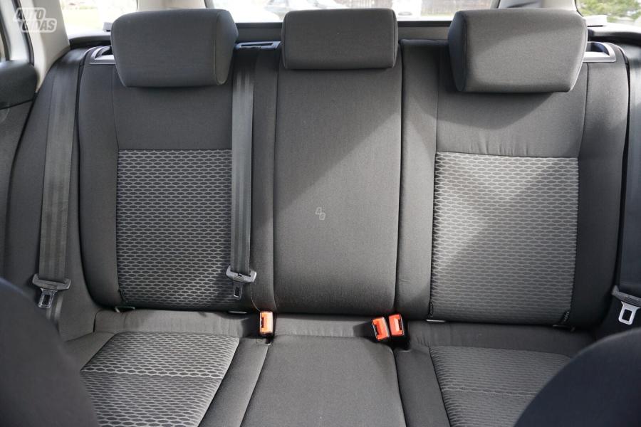 Pelēks Volkswagen Golf 2011 Kvietiniai, ar dzinēja tilpumu 1.60 L un nobraukumu 393 tūkst. km par 2200 €, foto 16 vietnē AUTOMOTO.COM.LV