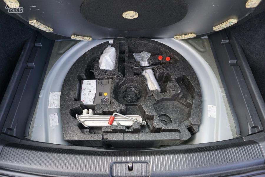 Pelēks Volkswagen Golf 2011 Kvietiniai, ar dzinēja tilpumu 1.60 L un nobraukumu 393 tūkst. km par 2200 €, foto 24 vietnē AUTOMOTO.COM.LV