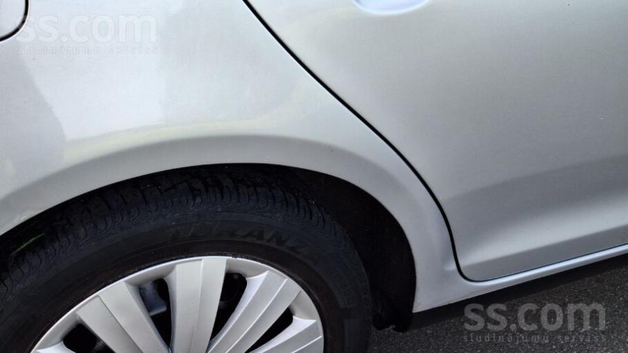 Pelēks Volkswagen Golf 2011 Rīga, ar dzinēja tilpumu 1.60 L un nobraukumu 289 tūkst. km par 2500 €, foto 12 vietnē AUTOMOTO.COM.LV