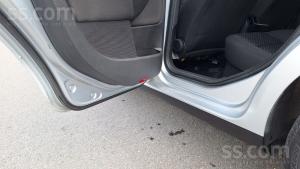 Pelēks Volkswagen Golf 2011 Rīga, ar dzinēja tilpumu 1.60 L un nobraukumu 289 tūkst. km par 2500 €, foto 24 vietnē AUTOMOTO.COM.LV