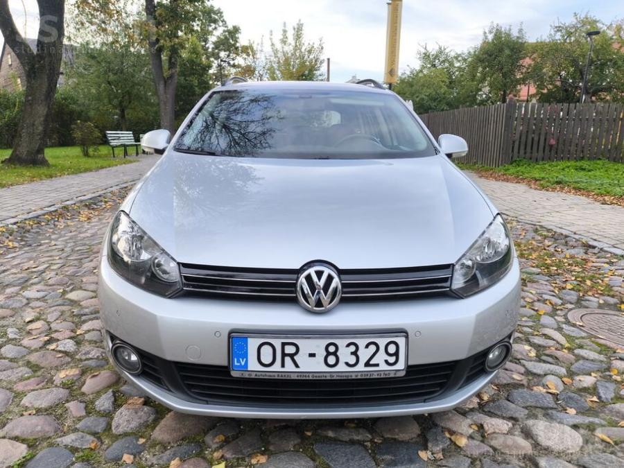 Grey Volkswagen Golf 2011 in Jelgava, with an engine capacity of 1.60 L and mileage of 240 thousand km for 4650 €, photo 4 on AUTOMOTO.COM.LV