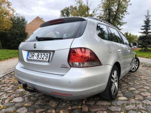 Grey Volkswagen Golf 2011 in Jelgava, with an engine capacity of 1.60 L and mileage of 240 thousand km for 4650 €, photo 10 on AUTOMOTO.COM.LV