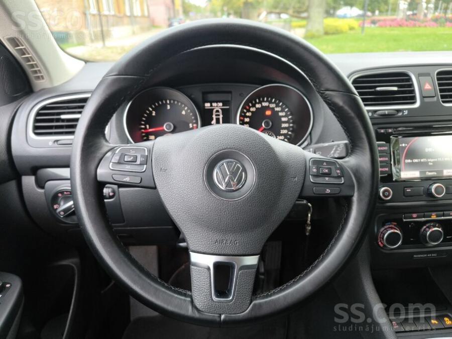 Grey Volkswagen Golf 2011 in Jelgava, with an engine capacity of 1.60 L and mileage of 240 thousand km for 4650 €, photo 18 on AUTOMOTO.COM.LV