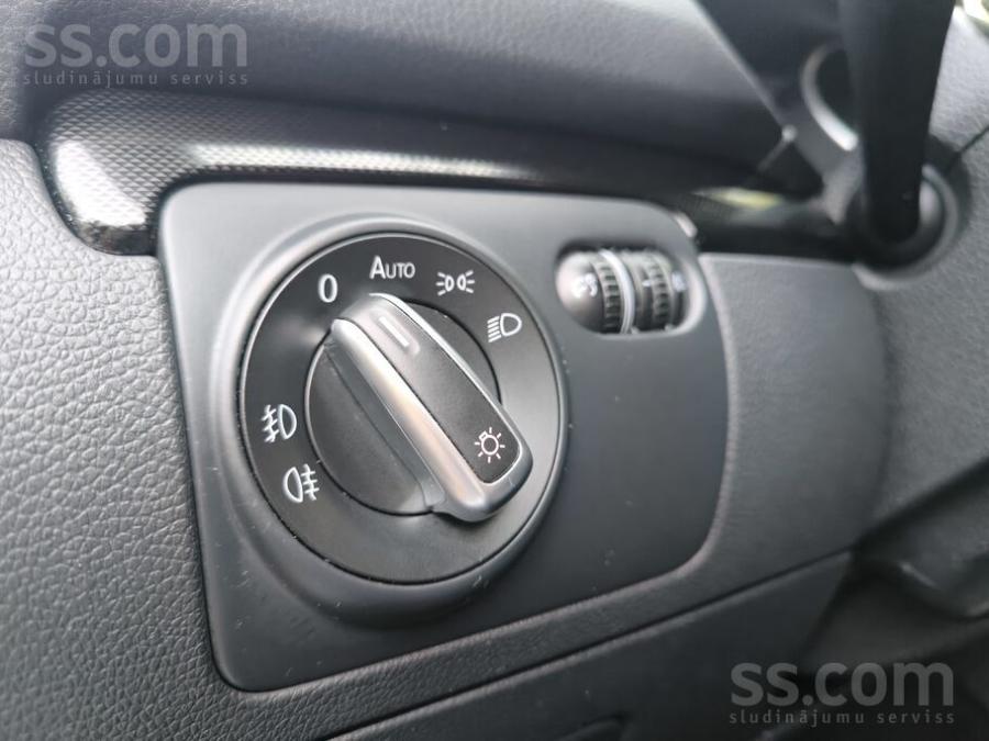 Grey Volkswagen Golf 2011 in Jelgava, with an engine capacity of 1.60 L and mileage of 240 thousand km for 4650 €, photo 24 on AUTOMOTO.COM.LV