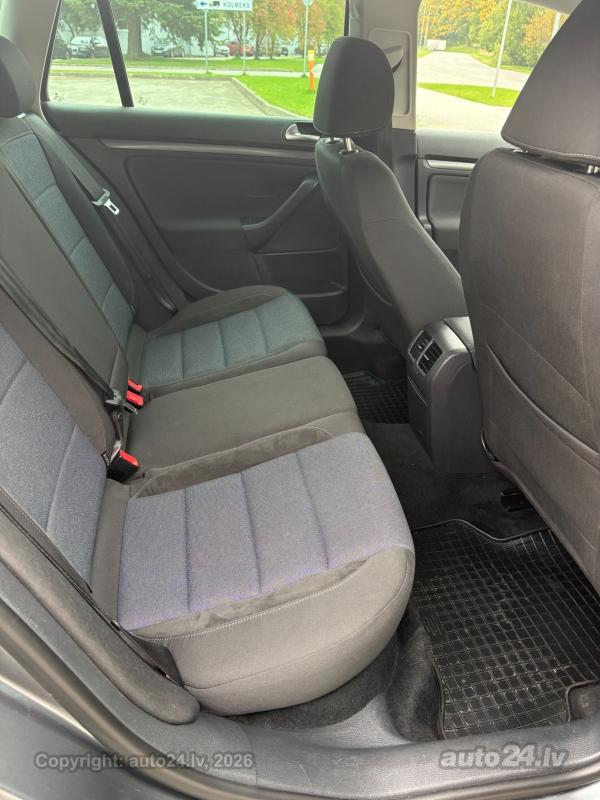 Pelēks Volkswagen Golf 2011 Viljandi, ar dzinēja tilpumu 1.60 L un nobraukumu 229 tūkst. km par 4390 €, foto 11 vietnē AUTOMOTO.COM.LV